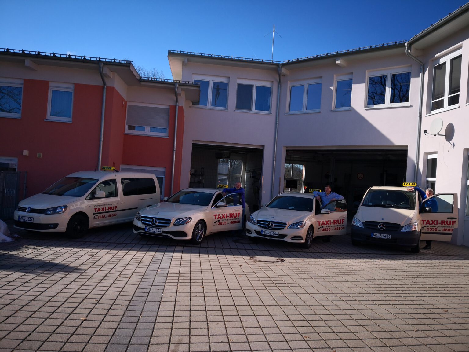 Taxi-Ruf Grasenhiller Neumarkt - (09181) 3535 oder 48800